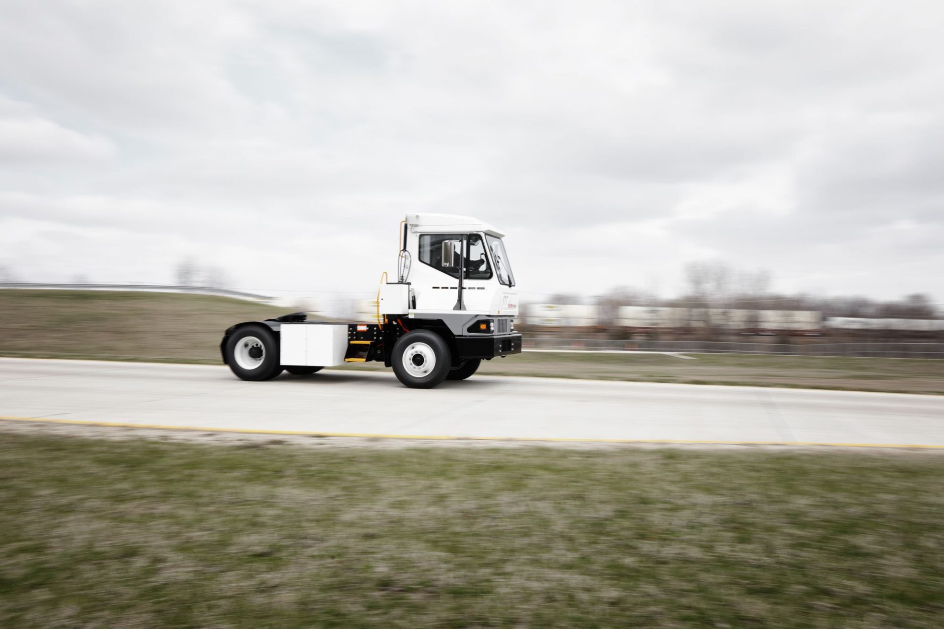 POLB equipped with Kalmar electric terminal tractor - Container News