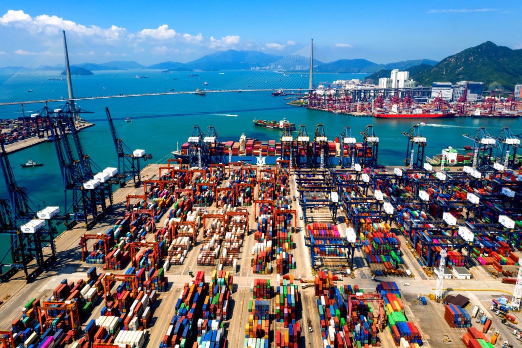Container congestion continues to devastate global supply chain ...