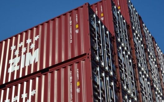 ZIM chooses Carrier's Lynx Fleet solution for its reefer boxes ...