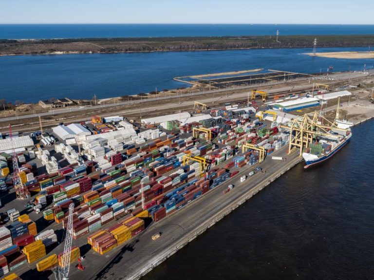 Klaipėda port leads the Baltic in cargo growth during H1 of 2025 ...