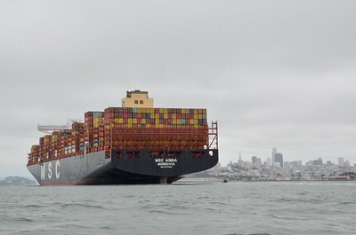 In pictures: Oakland bids farewell to MSC Anna - Container News