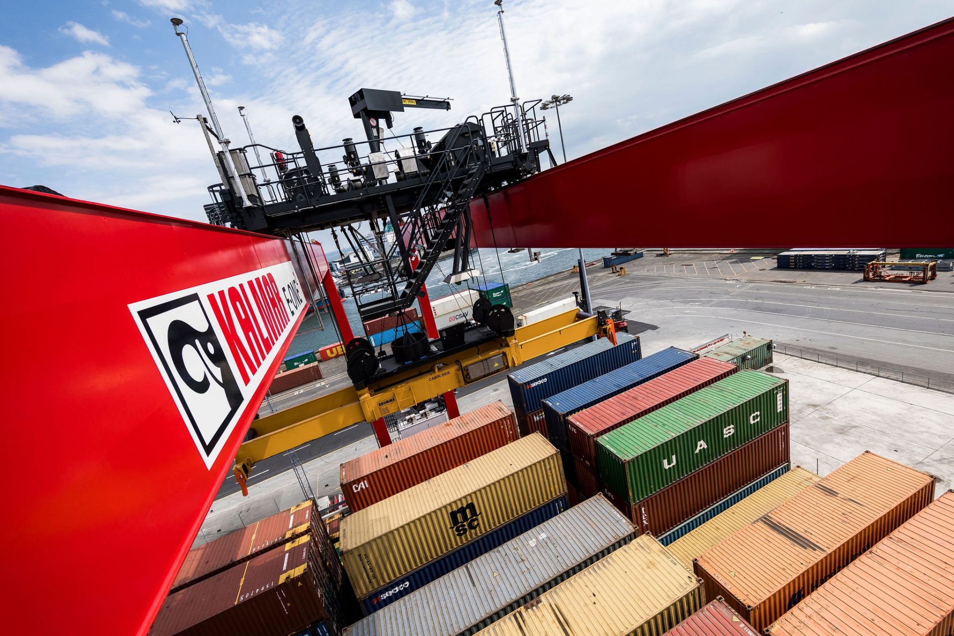 Kalmar cuts two members from Leadership Team - Container News