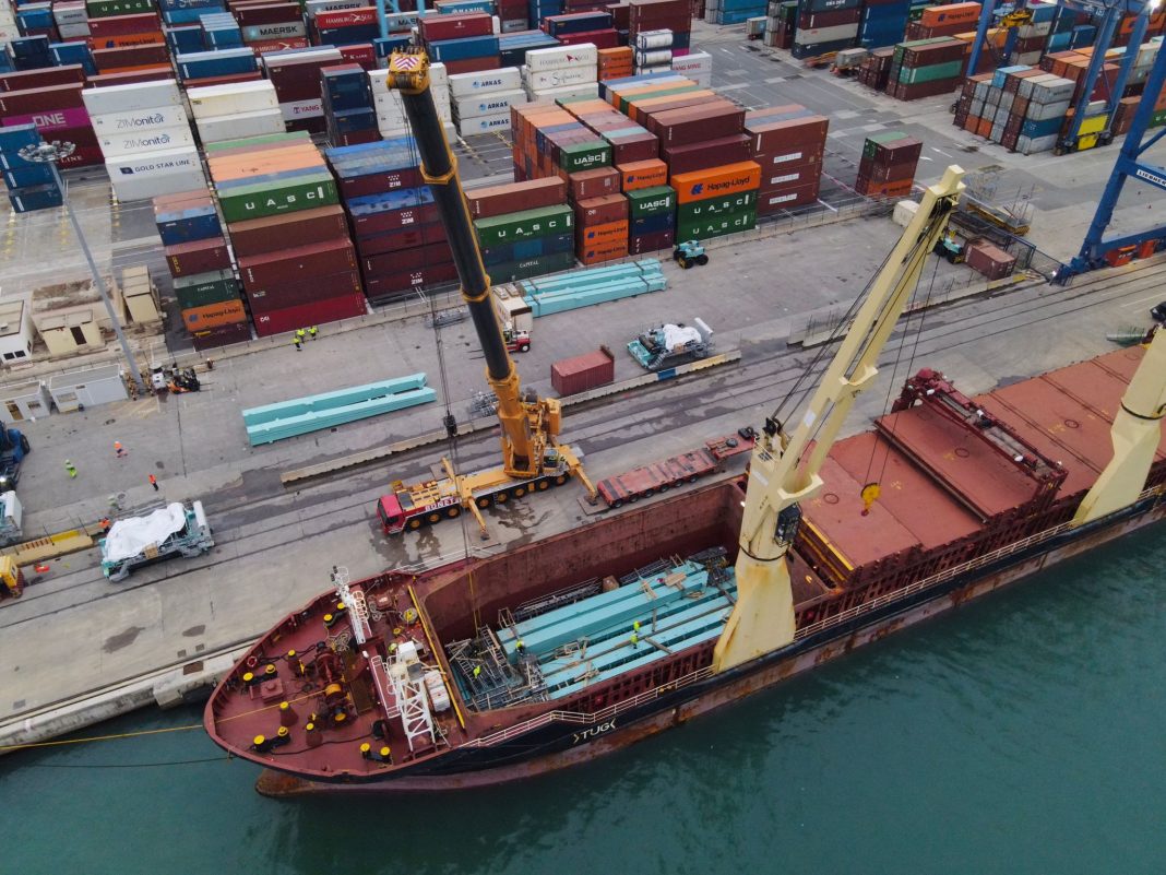 APM Terminals Valencia receives new RTG cranes - Container News