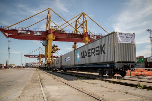 Maersk sets sights on reefer-only rail service for North India shippers ...