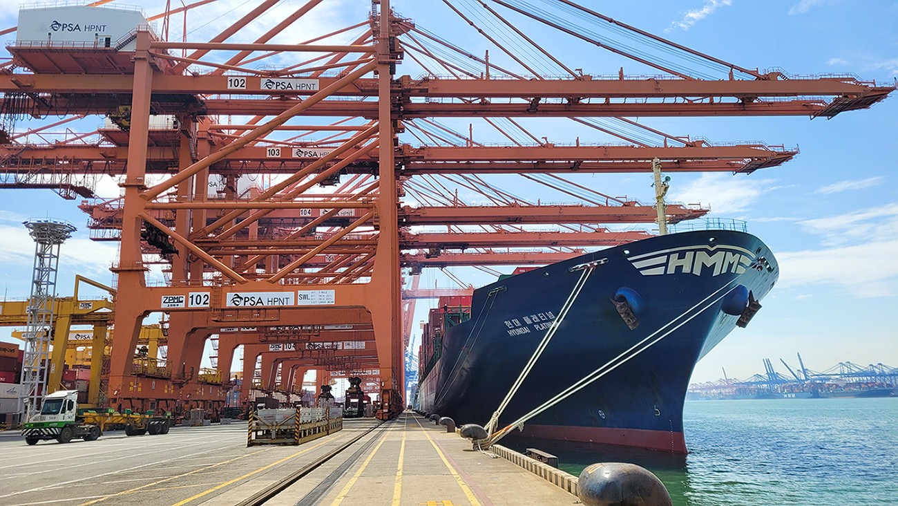 HMM launches new Far East Asia - Latin America service - Container News