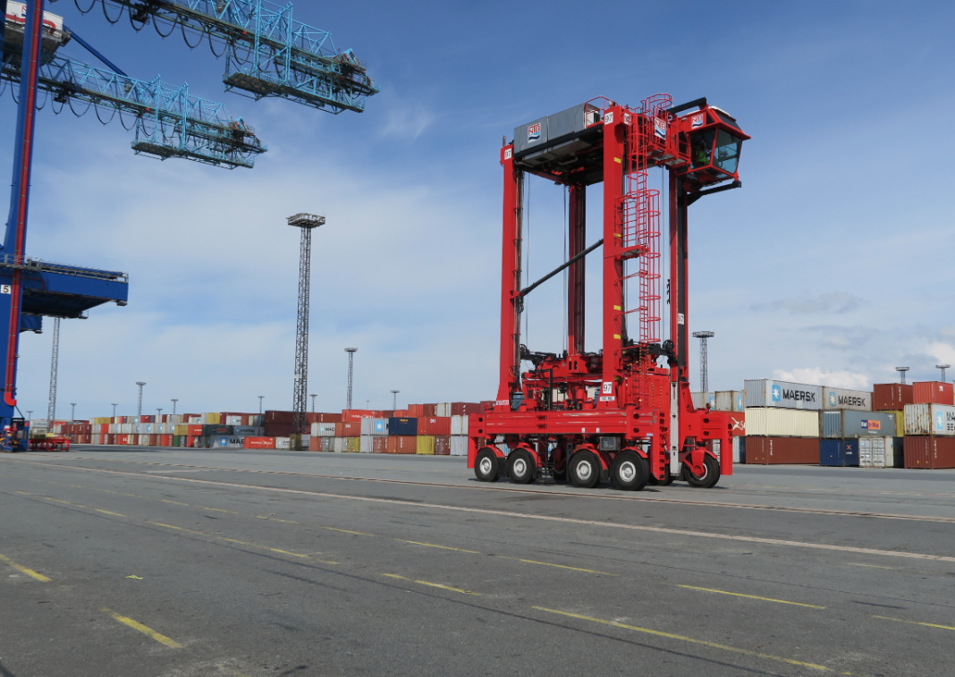 Forth Ports confirms new Kalmar straddle carrier orders - Container News