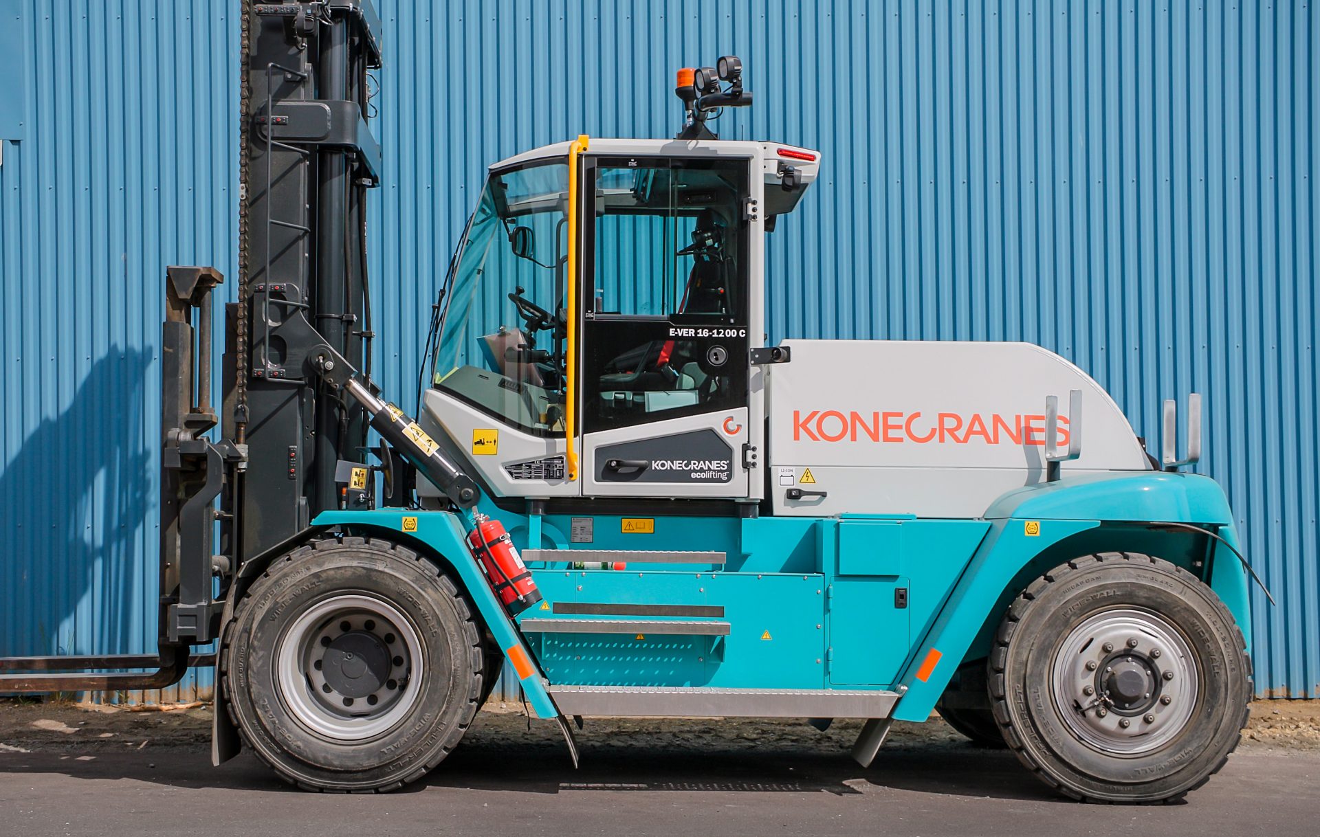 Konecranes to enhance Finnish port with electric lift trucks ...