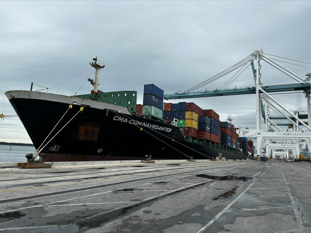 APM Terminals announces new service and new equipment order at Miami ...