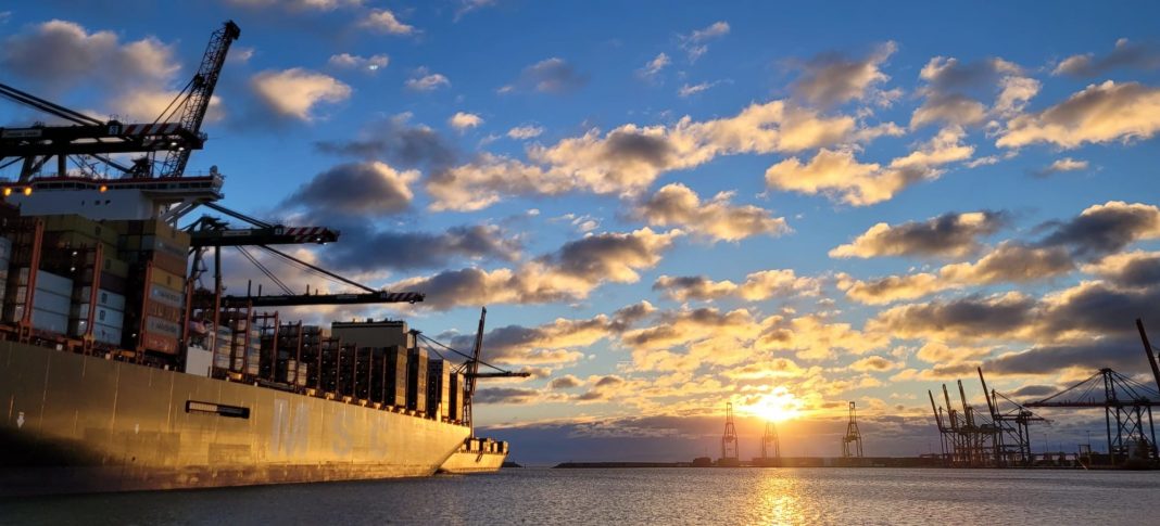 Port of Valencia surpasses 5 million TEUs in 2022 - Container News