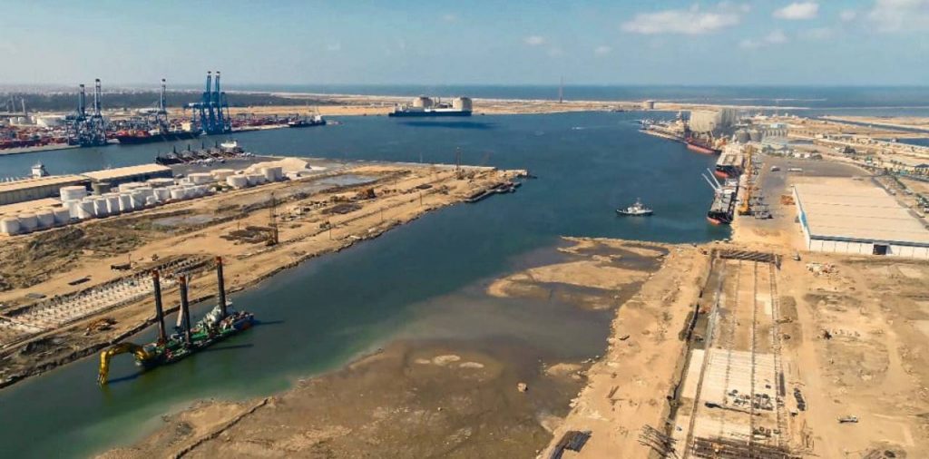 Hapag-Lloyd proceeds with new container transshipment hub in Egypt ...