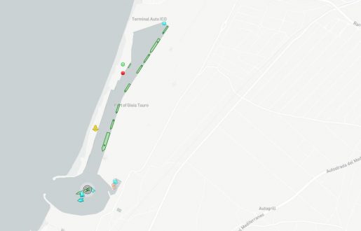 MSC container vessel blocks major Italian box port - Container News