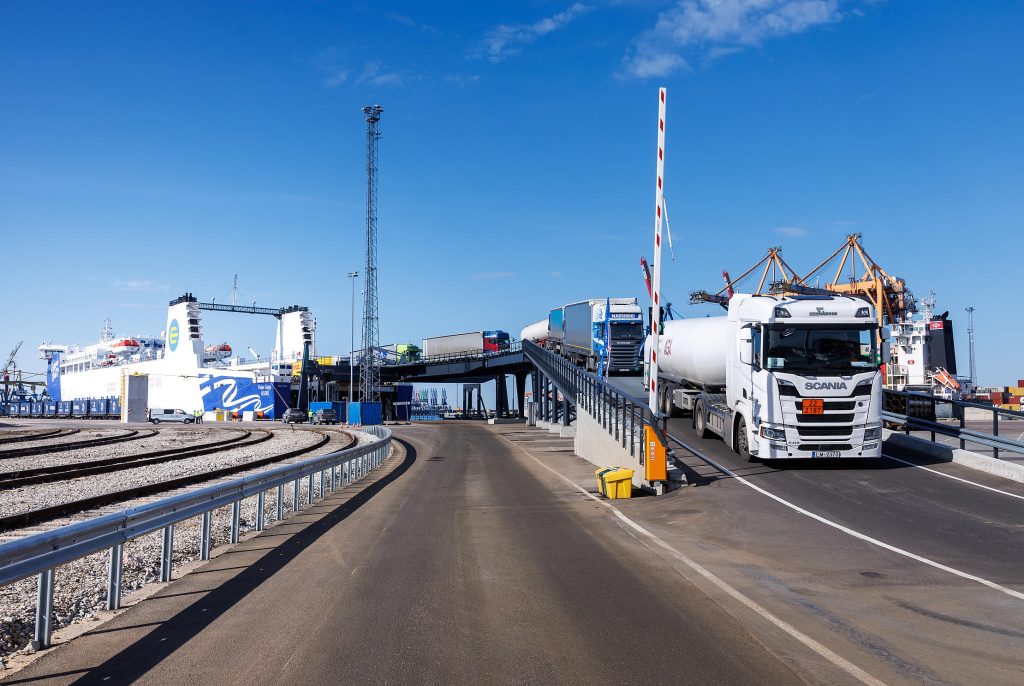 Double ramp at HHLA TK Estonia facilitates RoRo traffic - Container News