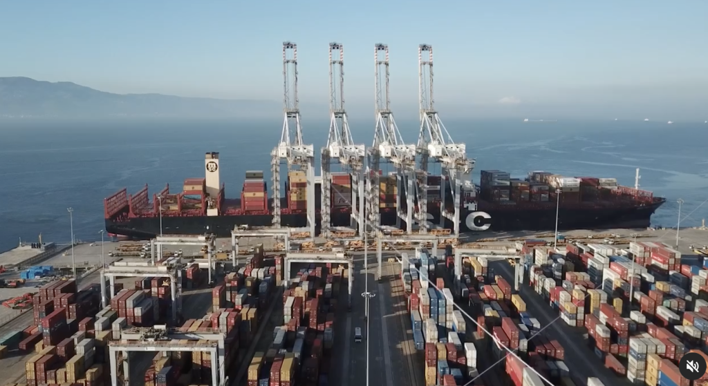DP World uses remote-controlled cranes for first time in Türkiye ...