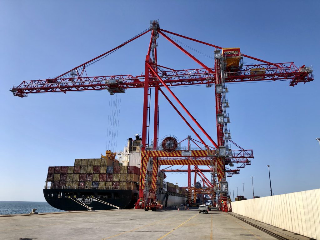 Patrick Terminals Brisbane AutoStrad receives new Liebherr semi ... Patrick Terminals Brisbane AutoStrad receives new Liebherr semi ...
