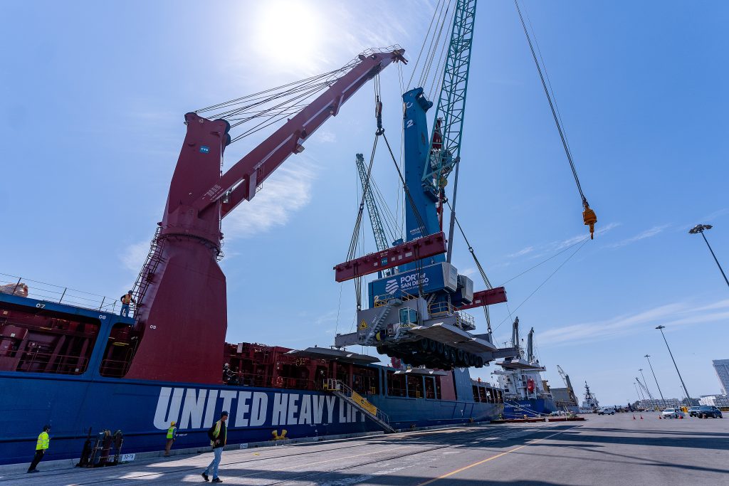 Port of San Diego receives all-electric mobile harbour cranes, first in ...