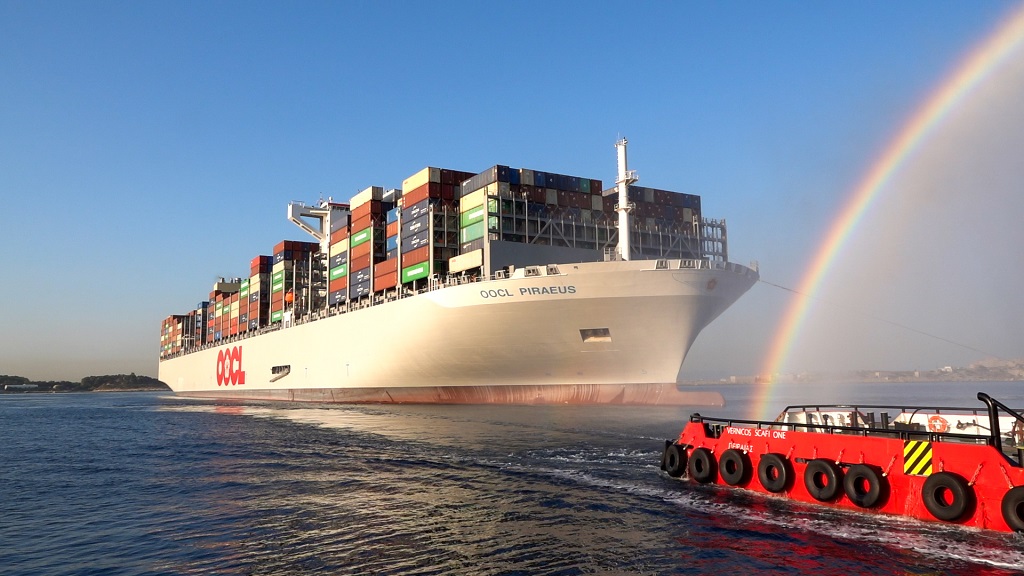 Giga container ship OOCL Piraeus arrived at Piraeus port in Greece - Container News