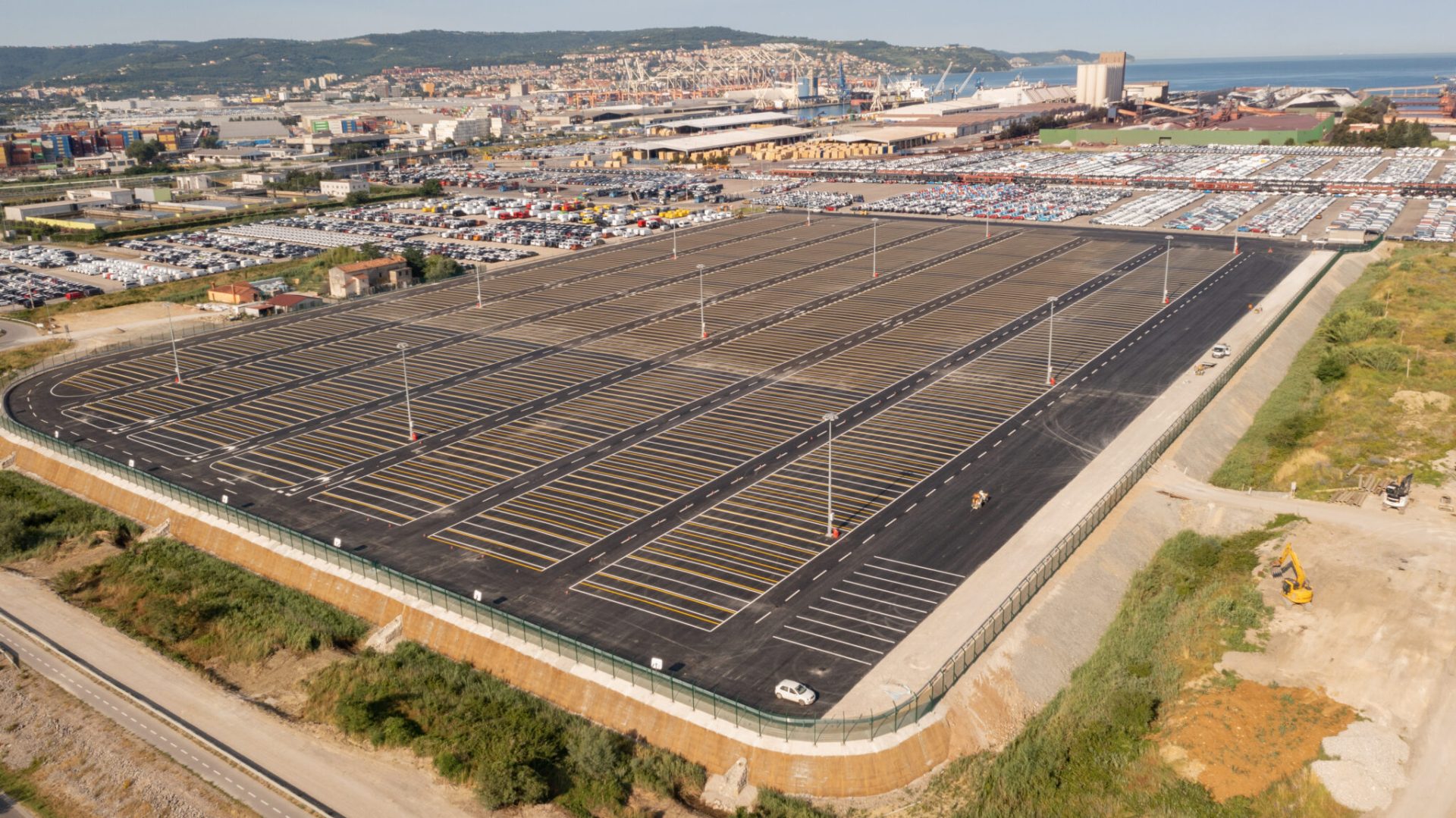New storage space for additional 3,500 cars at Port of Koper ...