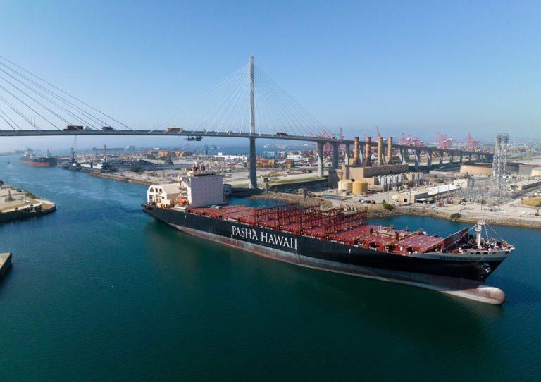 Pasha Hawaii's new green container ship visits Long Beach - Container News