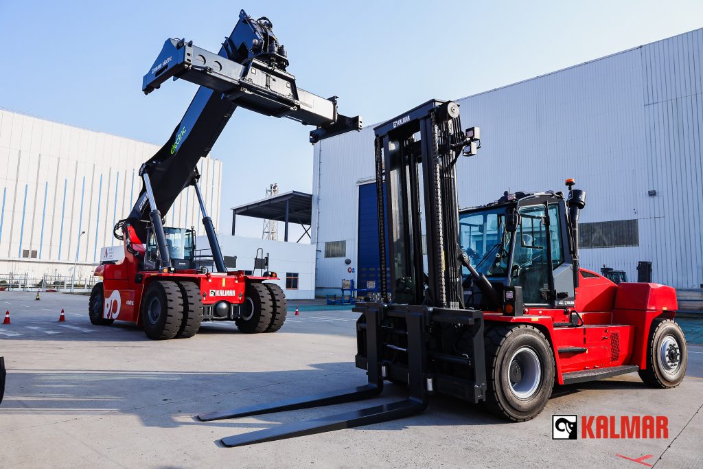Kalmar launches electric reachstacker and Essential forklift truck ...
