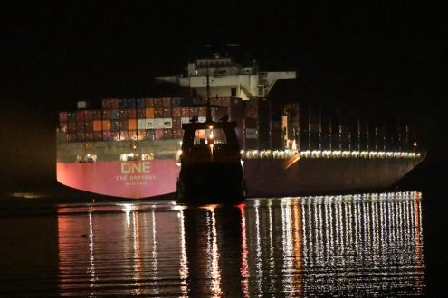 ONE ship resumes transit through Suez after accident - Container News