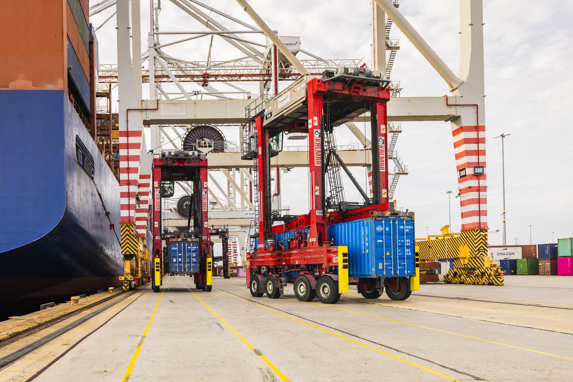 Kalmar secures contract for 20 straddle carriers at Port of Montevideo ...
