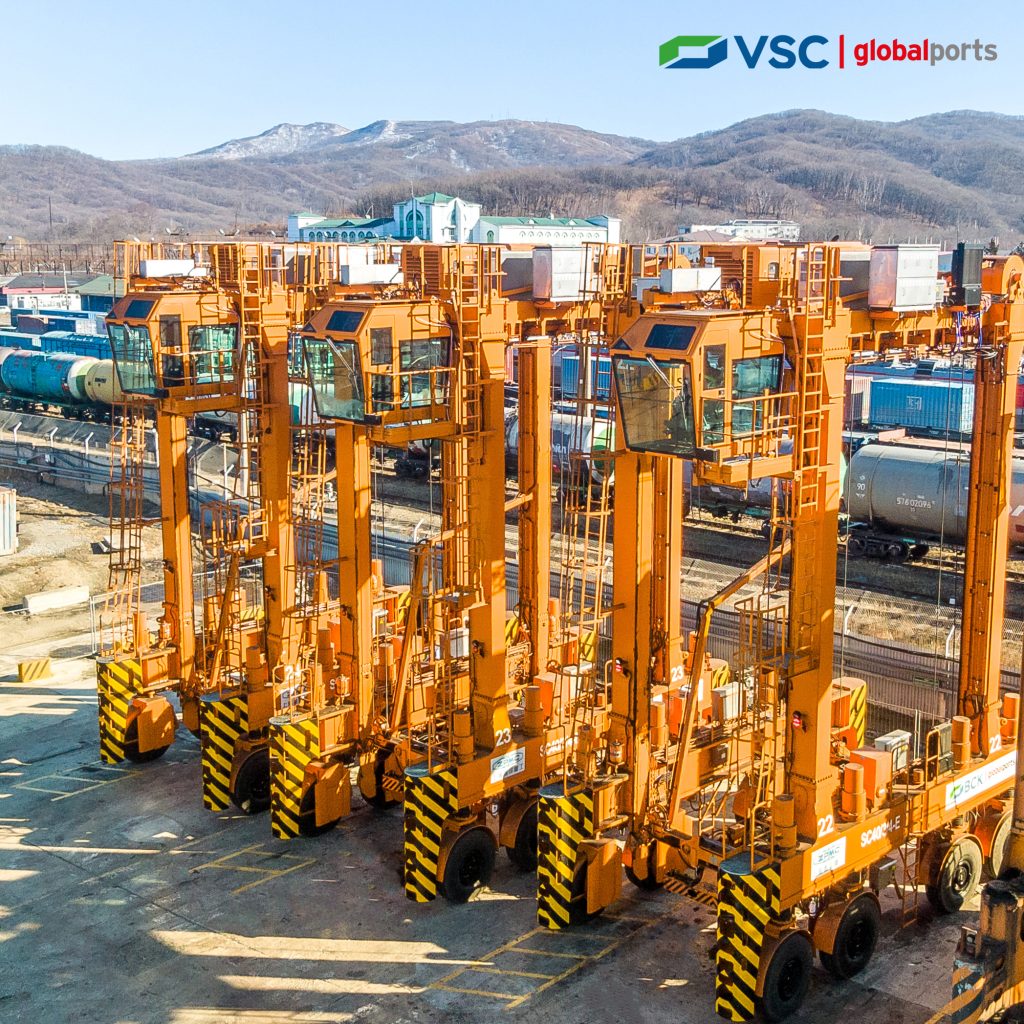 Global Ports expands VSC's fleet with three new straddle carriers ...