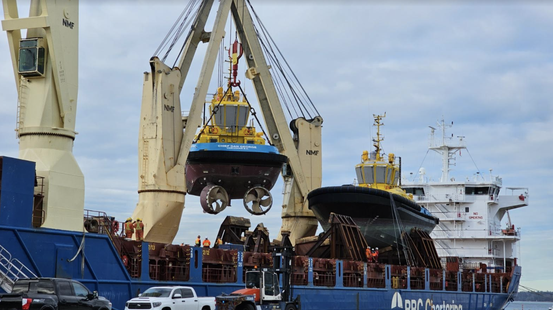 SAAM Towage's first electric tugs arrive at Port of Vancouver ...