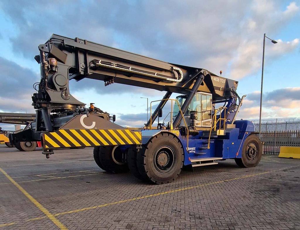 Konecranes new reachstacker to enhance ABP's Humber Container Terminal ...