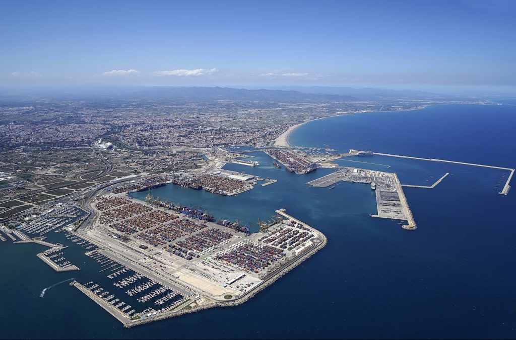 Valencia receives bids for new container terminal construction ...
