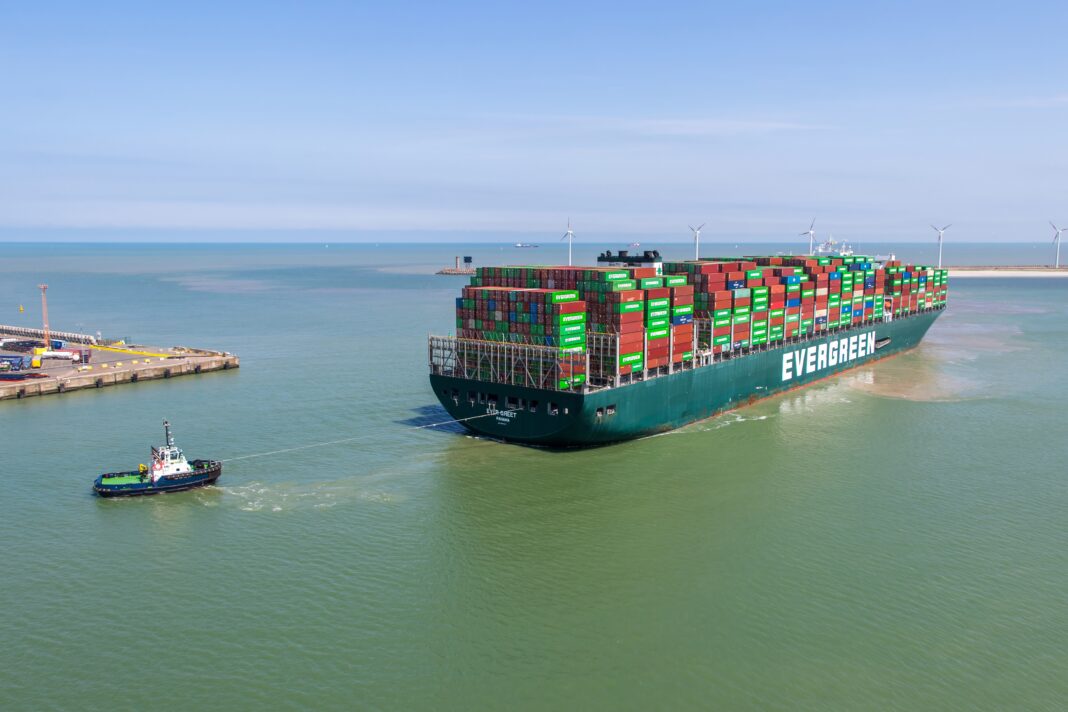 Evergreen vessel marks draft-record in Zeebrugge - Container News