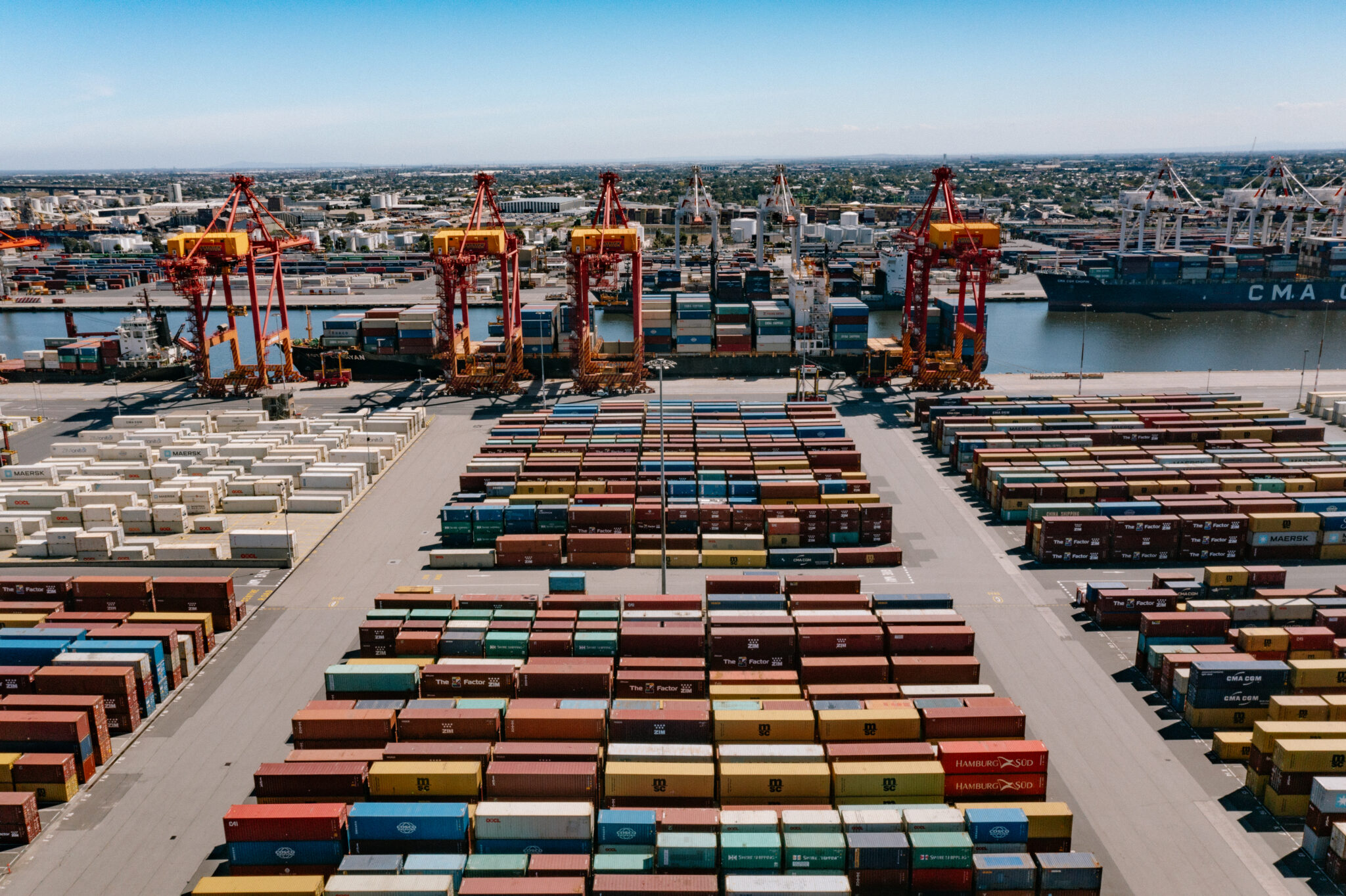Container traffic surges at port of Melbourne - Container News