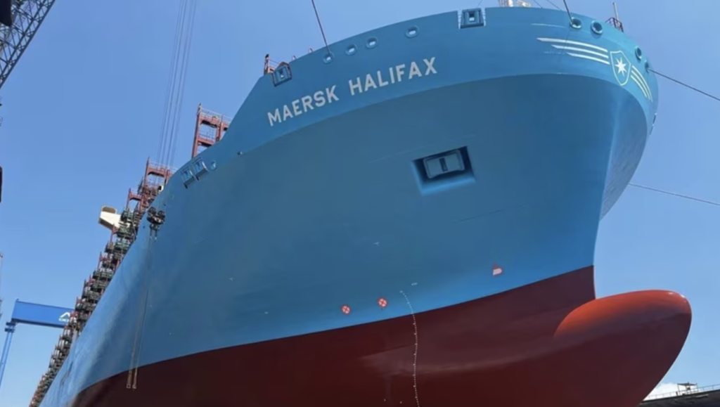 Maersk completes first dual-fuel methanol conversion on large boxship ...