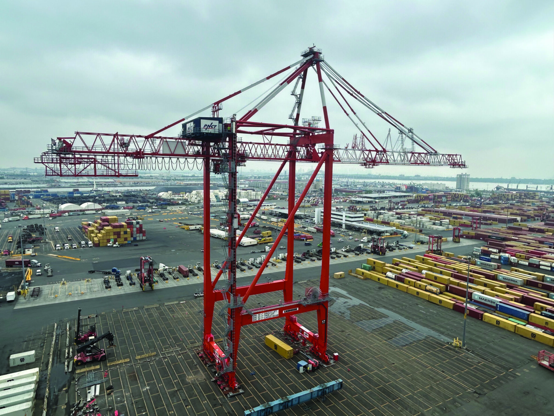 Liebherr delivers STS cranes to Port Newark Container Terminal ...