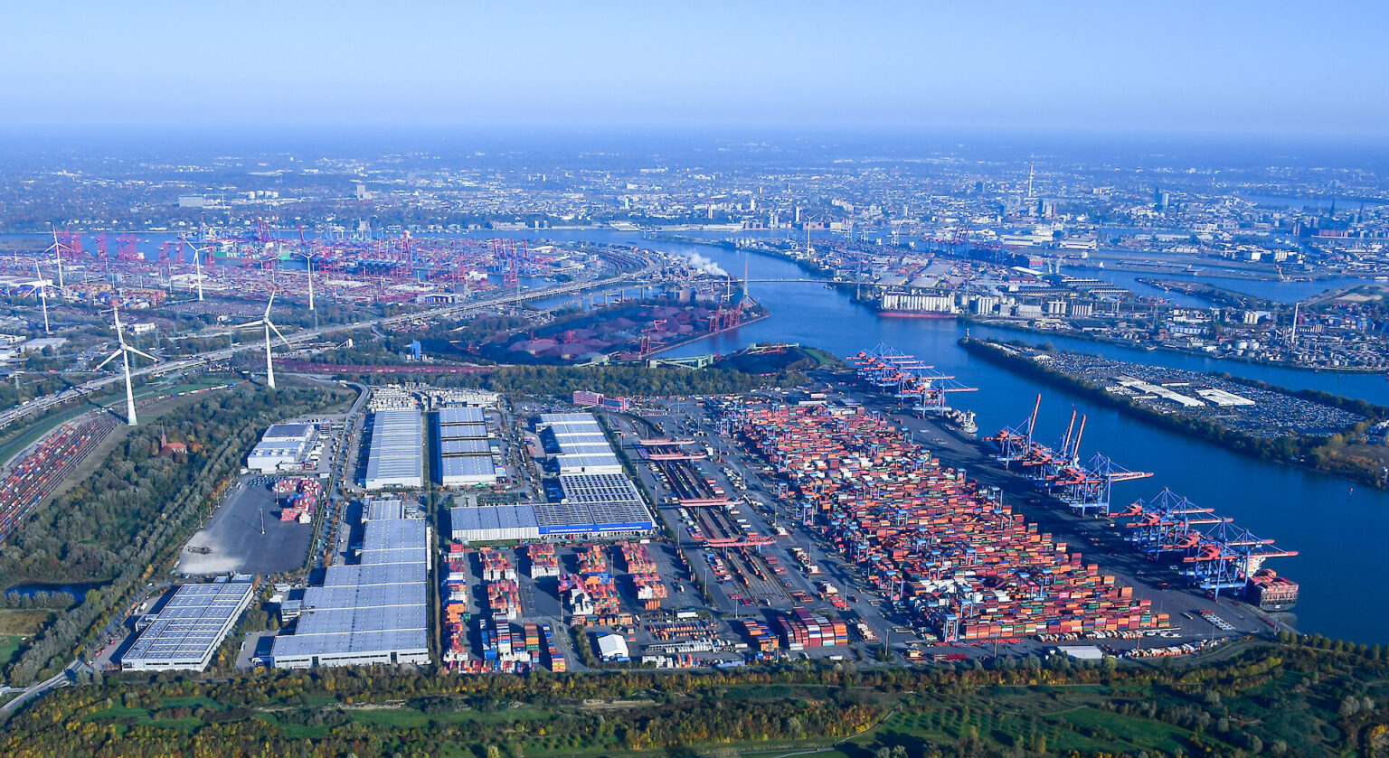 Major warehouse fire in Hamburg Port injures six - Container News