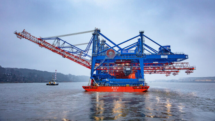 HHLA reveices remote-controlled gantry cranes - Container News