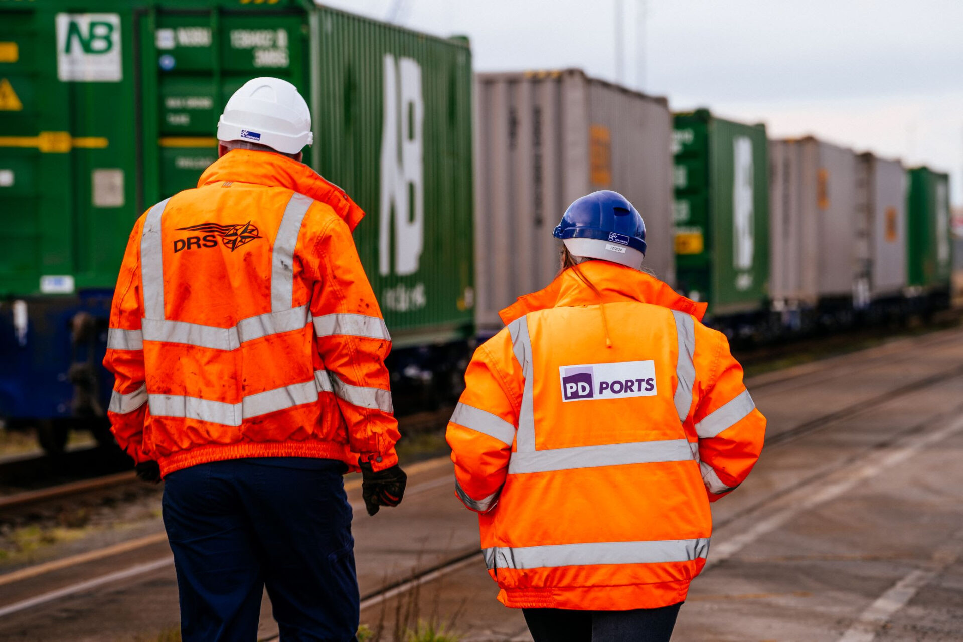 Intra-UK rail freight service launches operations - Container News