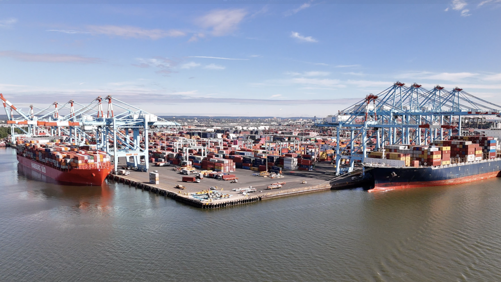 Maersk and Port of NY&NJ reach lease extension deal for APM Terminals ...