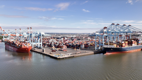 Maersk and Port of NY&NJ reach lease extension deal for APM Terminals ...