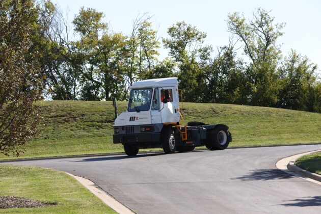 Kalmar unveils third-gen electric terminal tractor in North America ...