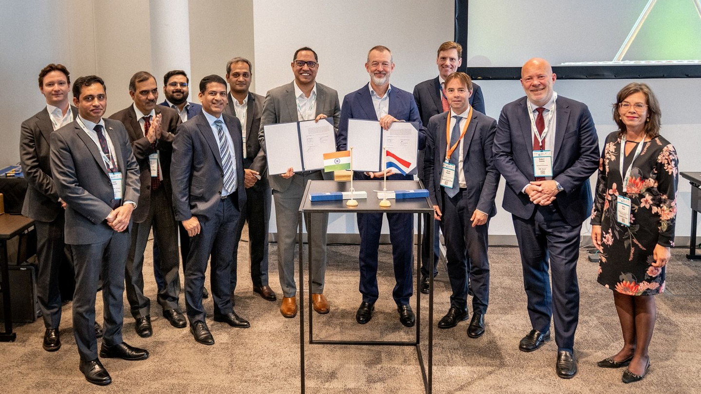 AM Green, Port of Rotterdam Authority to build green energy supply ...