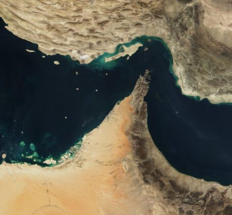 Sea-Intelligence: Quantifying disruptions, Red Sea vs. Hormuz ...