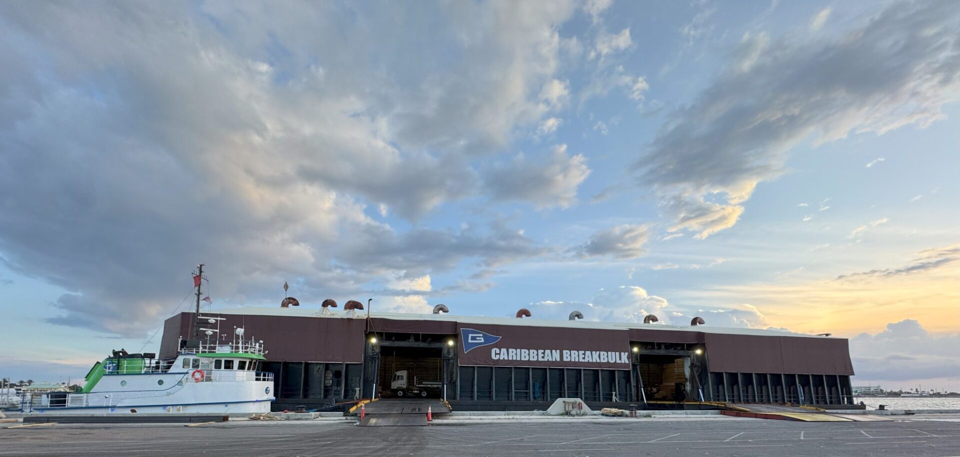 GT USA and Great Lakes East launch monthly barge service - Container News