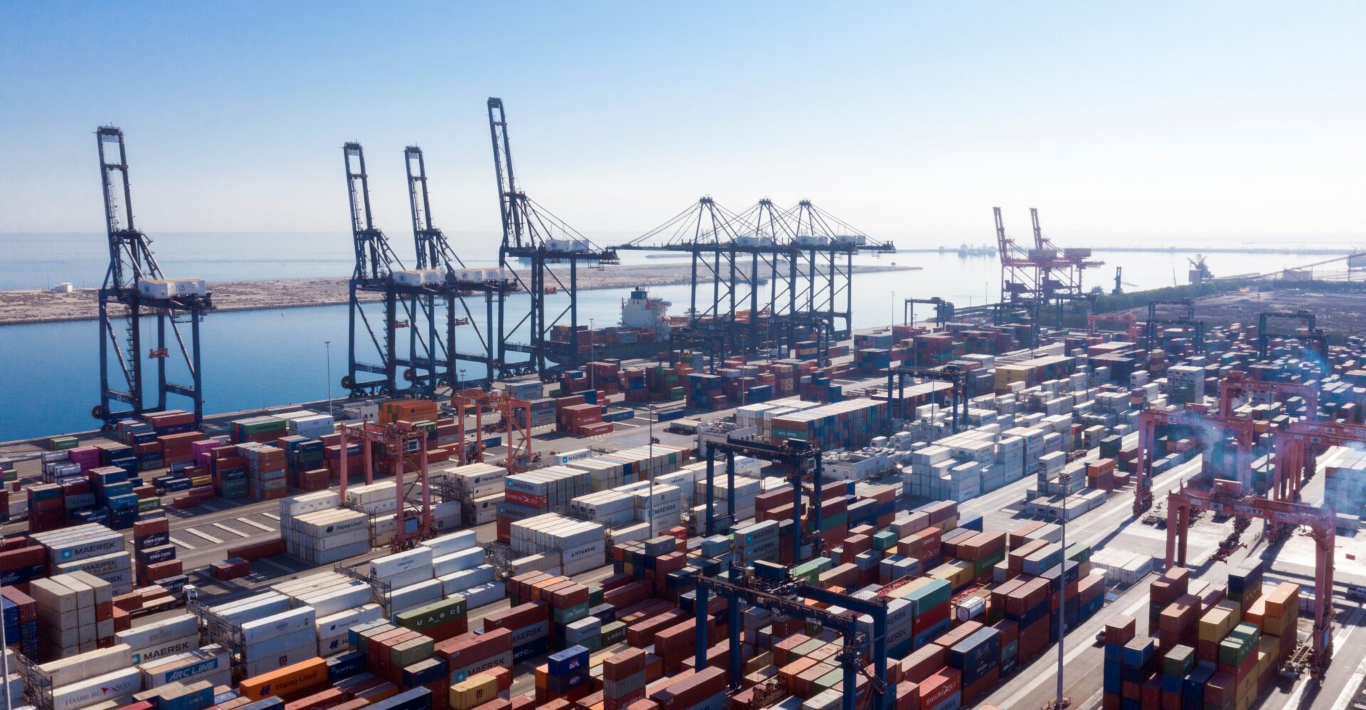 Global container trade surges beyond forecasts - Container News