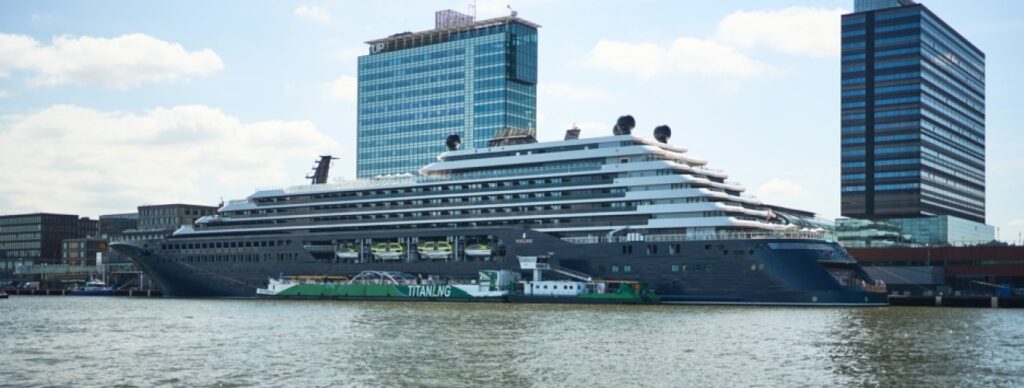 First LNG bunkering at passenger terminal in Amsterdam - Container News