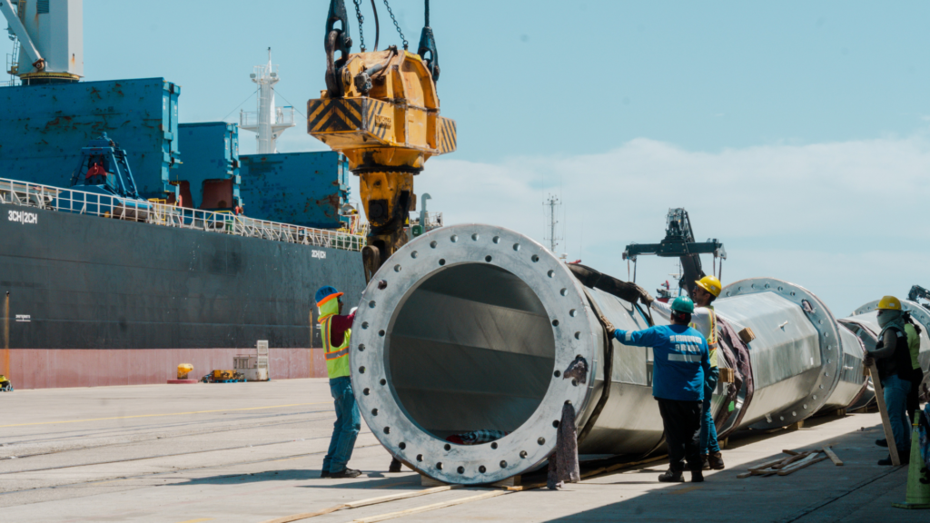 Tmaz unloads wind turbine cargo from China - Container News