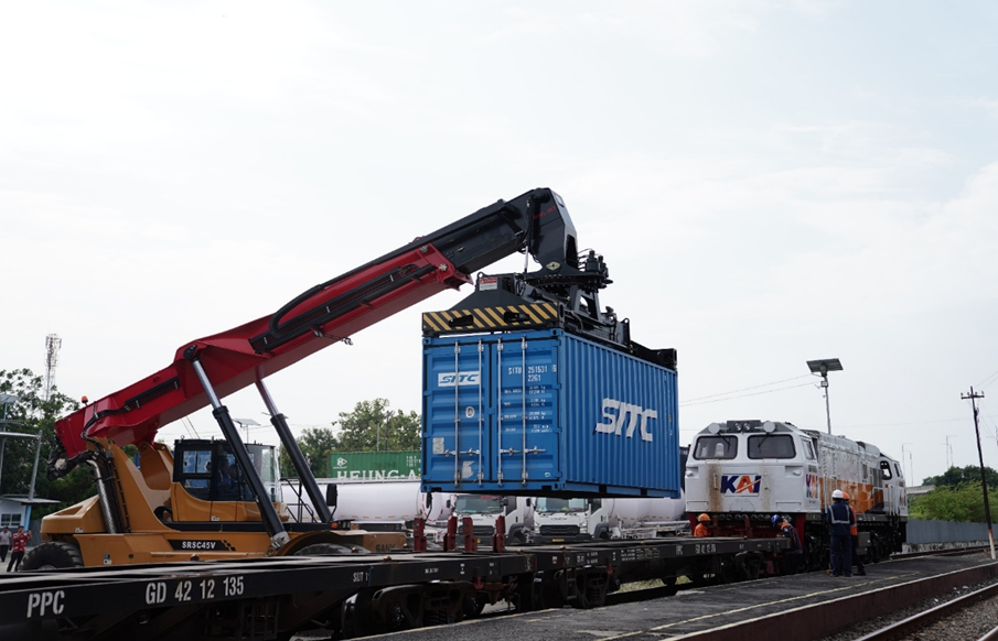 Successful launch of Qinzhou–Jakarta–Semarang sea-rail intermodal ...