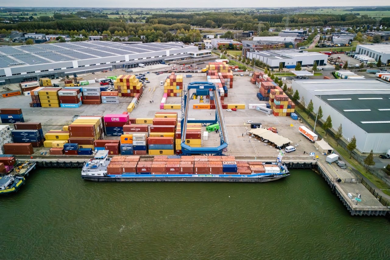ITG, ZES and Nedcargo launch emission-free inland shipping - Container News