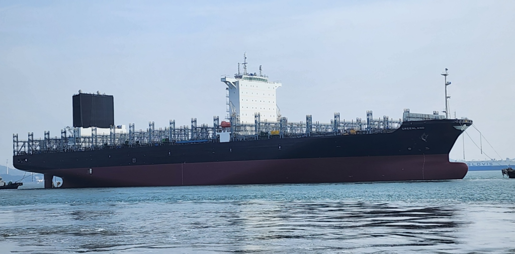 Daehan Shipbuilding secures contract for two 8,800 TEU container ships ...