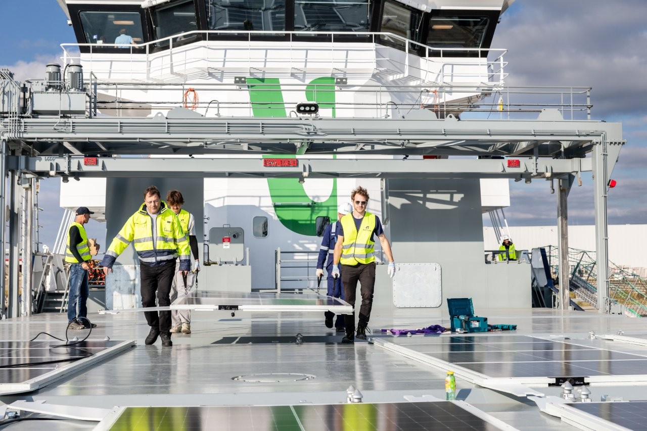 Wattlab installs first full-scale Solar Flatrack System on MV Vertom ...