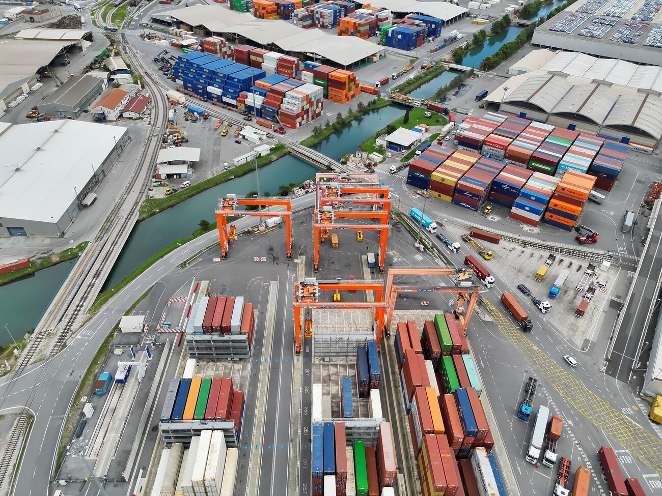 Luka Koper orders four more electric RTGs - Container News